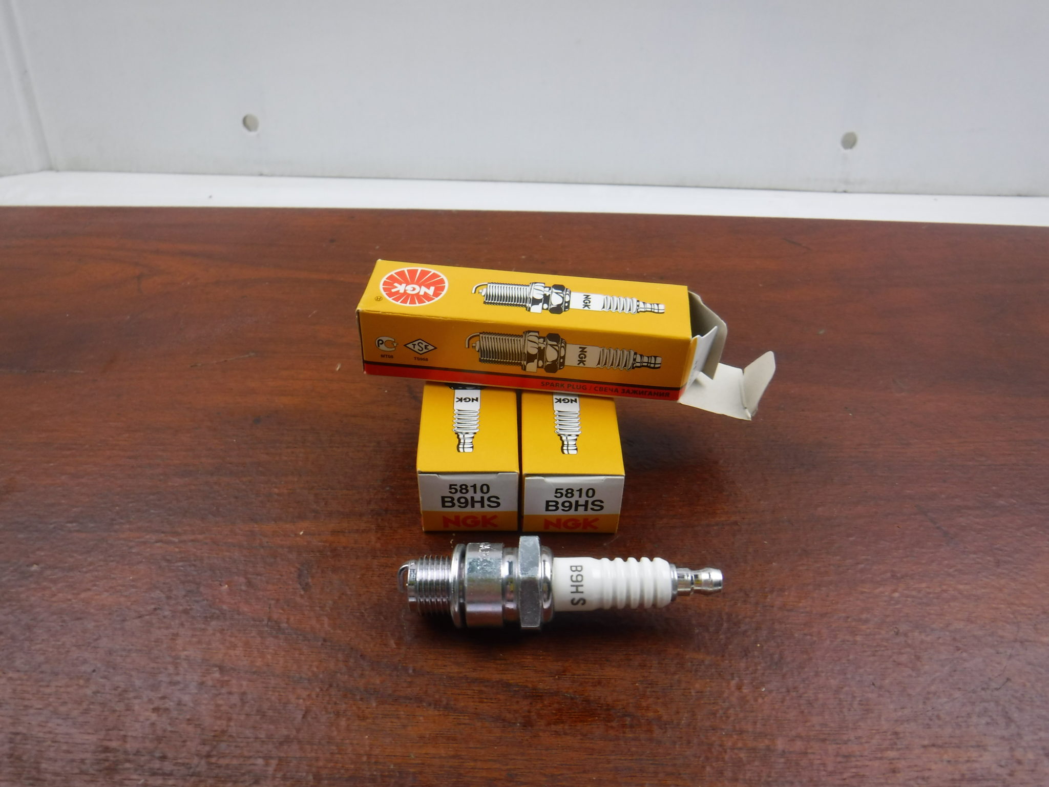 Kawasaki H2, H1 NEW NGK Spark Plugs /B9HS (Set of 3) Non resistor ...
