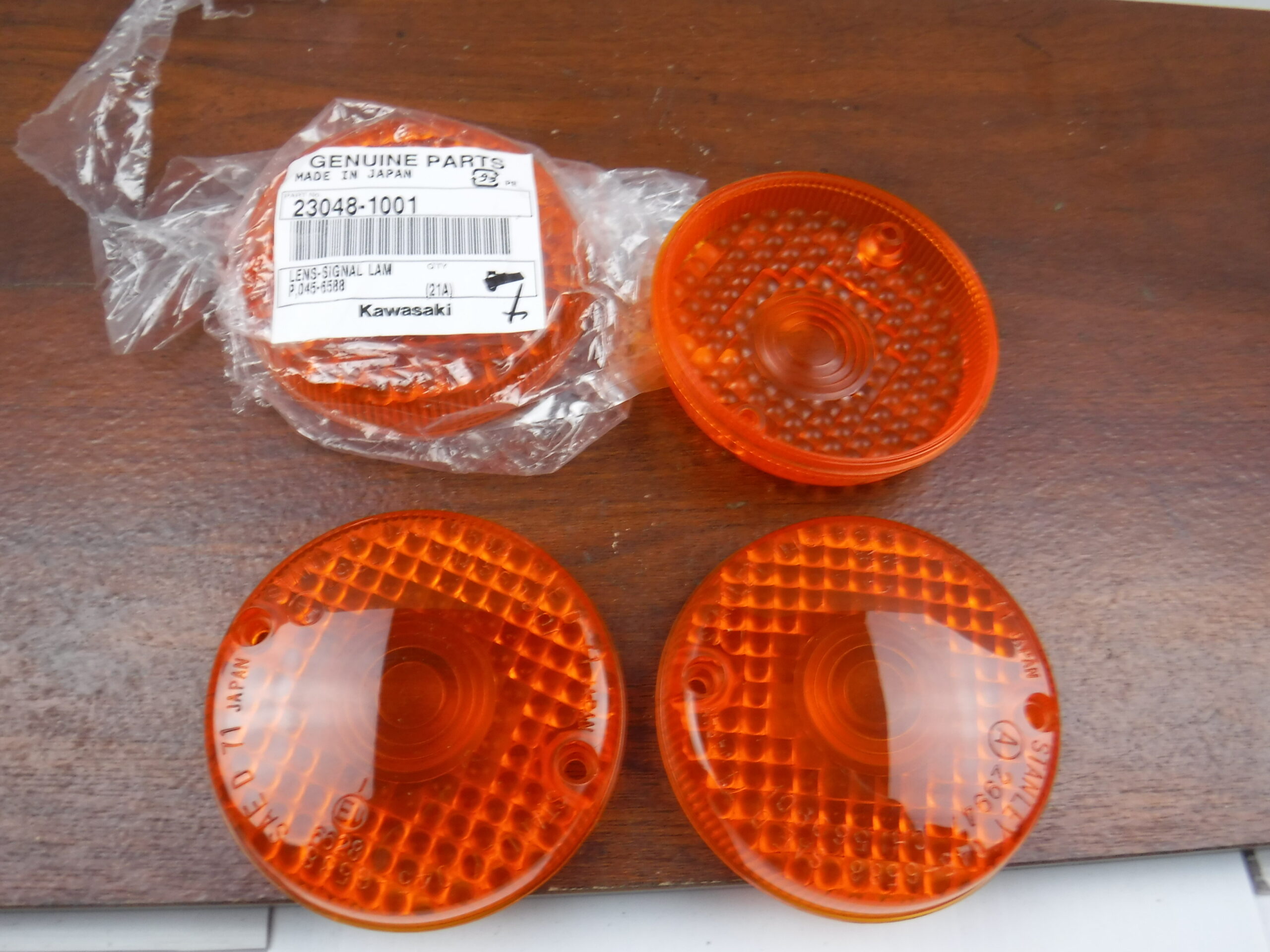 Kawasaki Turn Signal Lenses x 4 pcs / S1,S3,H1 500,KH,KZ + Many More ...